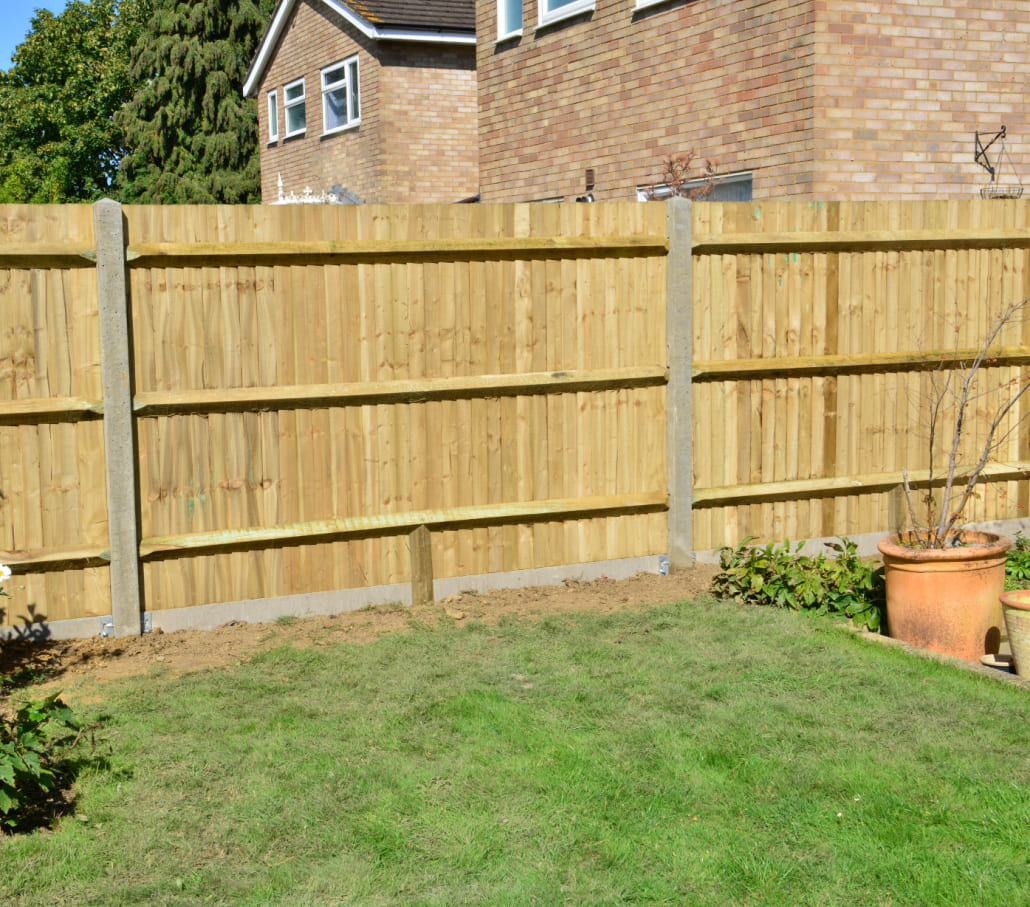 How to keep your fence looking fresh throughout the summer | Monton Fencing